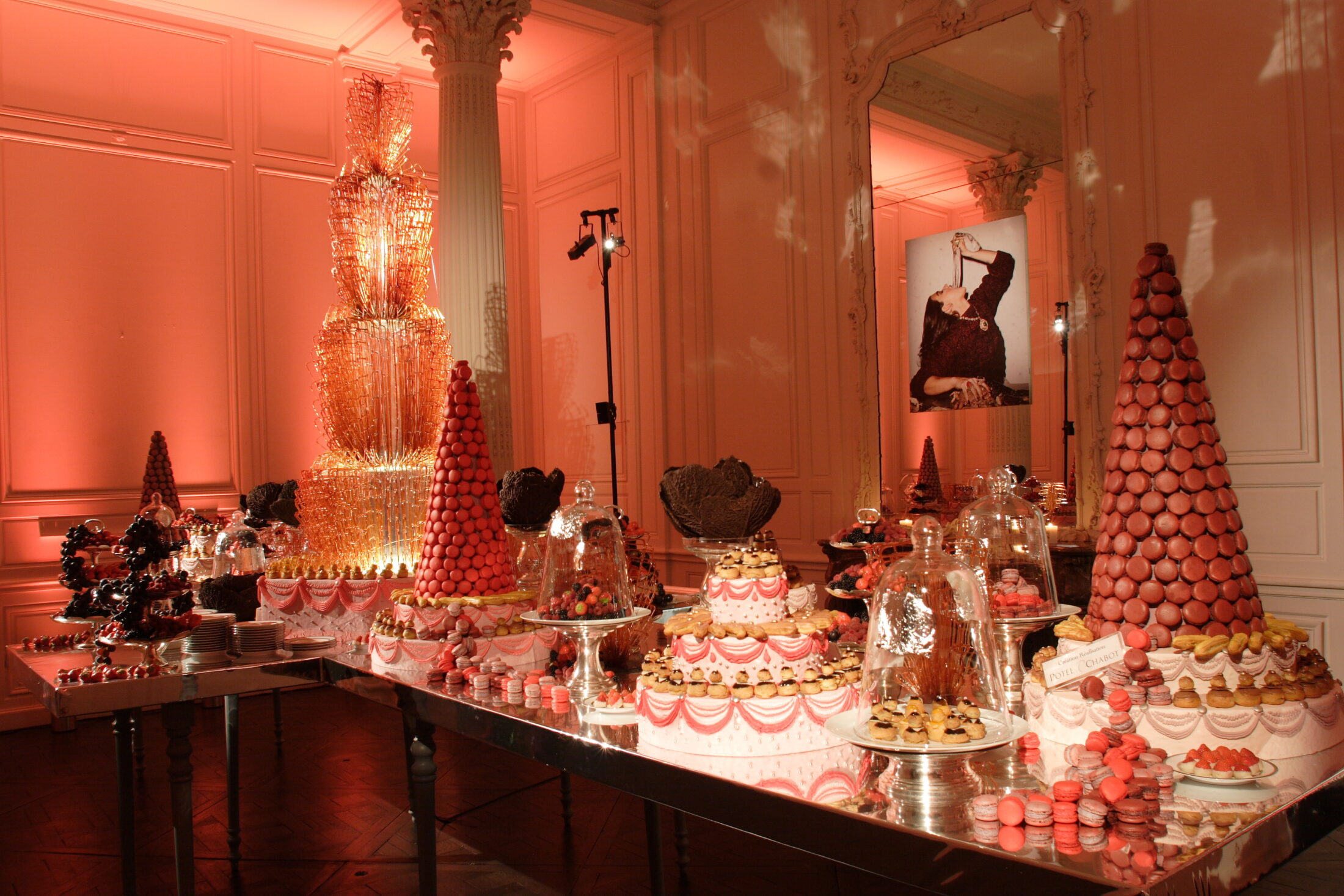 VOGUE FÊTE SES 90 ANS! - Potel et Chabot